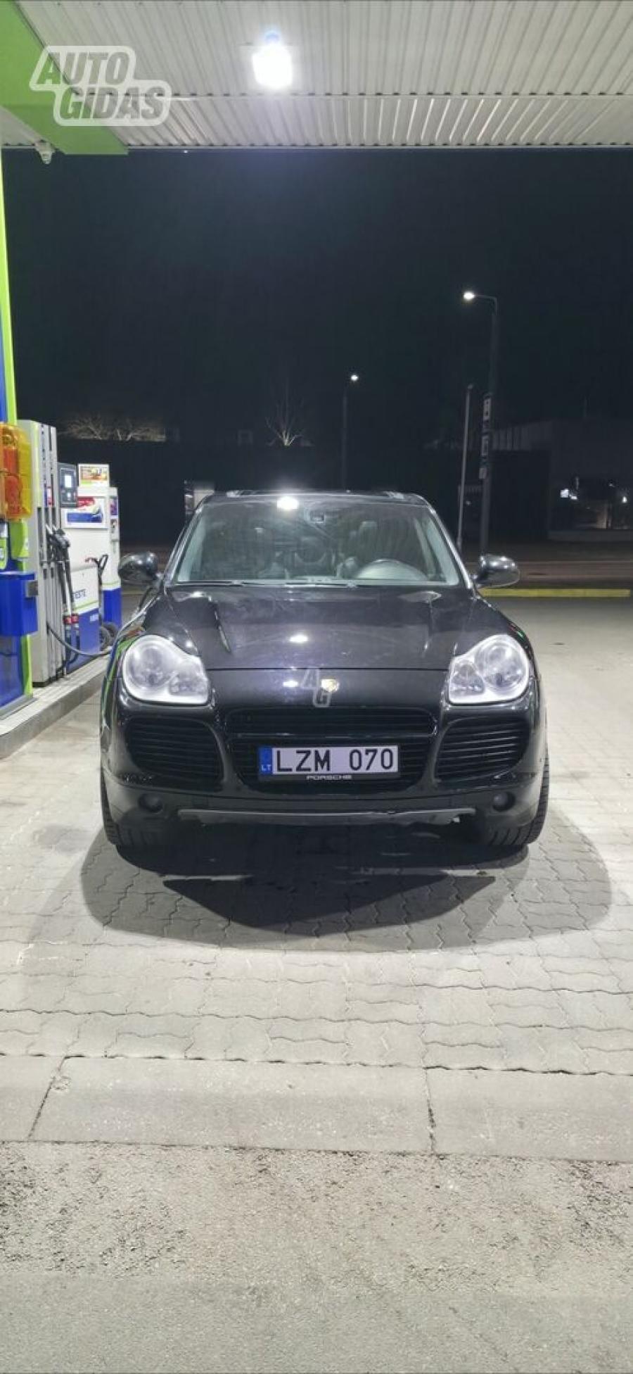 Black Porsche Cayenne 2006 in Vilnius, with an engine capacity of 4.50 L and mileage of 180 thousand km for 11000 €, photo 6 on AUTOMOTO.COM.LV