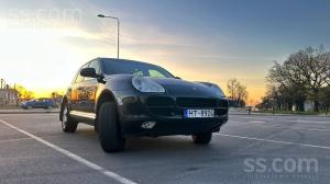 Melns Porsche Cayenne 2006 Rīga, ar dzinēja tilpumu 3.20 L un nobraukumu 285 tūkst. km par 3000 €, foto  vietnē AUTOMOTO.COM.LV