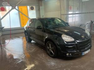 Melns Porsche Cayenne 2006 Šauļi, ar dzinēja tilpumu 4.50 L un nobraukumu 0 tūkst. km par 5800 €, foto  vietnē AUTOMOTO.COM.LV