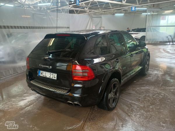 Melns Porsche Cayenne 2006 Šauļi, ar dzinēja tilpumu 4.50 L un nobraukumu 0 tūkst. km par 5800 €, foto 3 vietnē AUTOMOTO.COM.LV