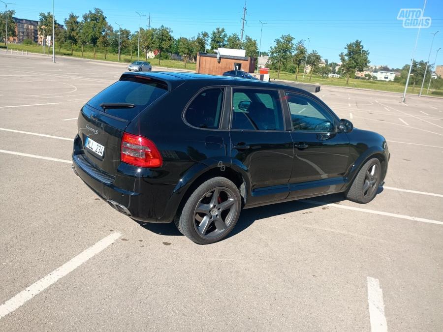 Melns Porsche Cayenne 2006 Šauļi, ar dzinēja tilpumu 4.50 L un nobraukumu 0 tūkst. km par 5800 €, foto 7 vietnē AUTOMOTO.COM.LV