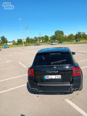 Melns Porsche Cayenne 2006 Šauļi, ar dzinēja tilpumu 4.50 L un nobraukumu 0 tūkst. km par 5800 €, foto 8 vietnē AUTOMOTO.COM.LV