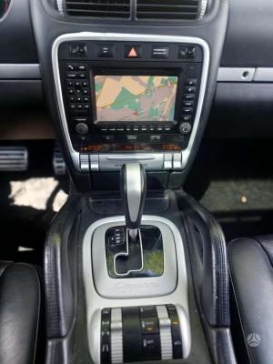 Melns Porsche Cayenne 2006 Kauņa, ar dzinēja tilpumu 4.51 L un nobraukumu 230 tūkst. km par 3990 €, foto 11 vietnē AUTOMOTO.COM.LV