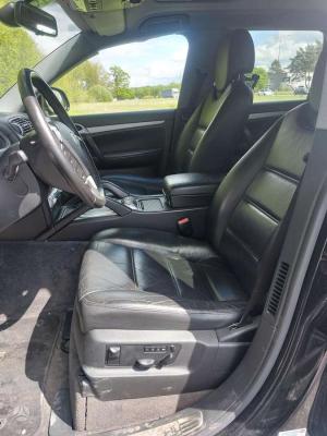 Melns Porsche Cayenne 2006 Kauņa, ar dzinēja tilpumu 4.51 L un nobraukumu 230 tūkst. km par 3990 €, foto 12 vietnē AUTOMOTO.COM.LV