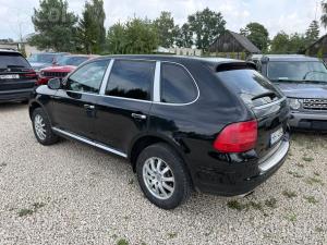 Melns Porsche Cayenne 2006 Jelgava, ar dzinēja tilpumu 3.20 L un nobraukumu 360 tūkst. km par 2700 €, foto 3 vietnē AUTOMOTO.COM.LV