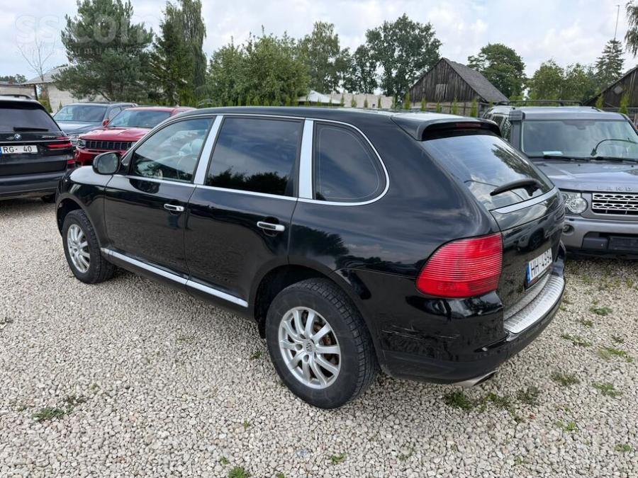 Melns Porsche Cayenne 2006 Jelgava, ar dzinēja tilpumu 3.20 L un nobraukumu 360 tūkst. km par 2700 €, foto 3 vietnē AUTOMOTO.COM.LV