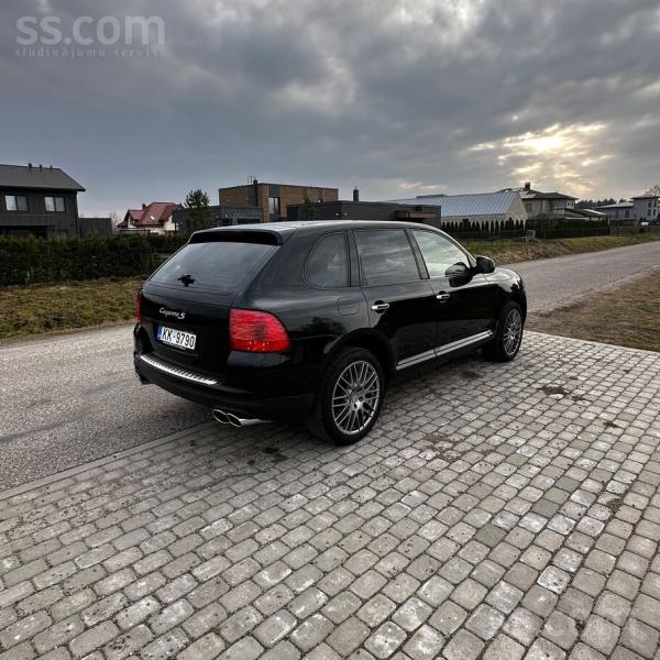 Melns Porsche Cayenne 2006 Jūrmala, ar dzinēja tilpumu 4.50 L un nobraukumu 367 tūkst. km par 3600 €, foto 5 vietnē AUTOMOTO.COM.LV