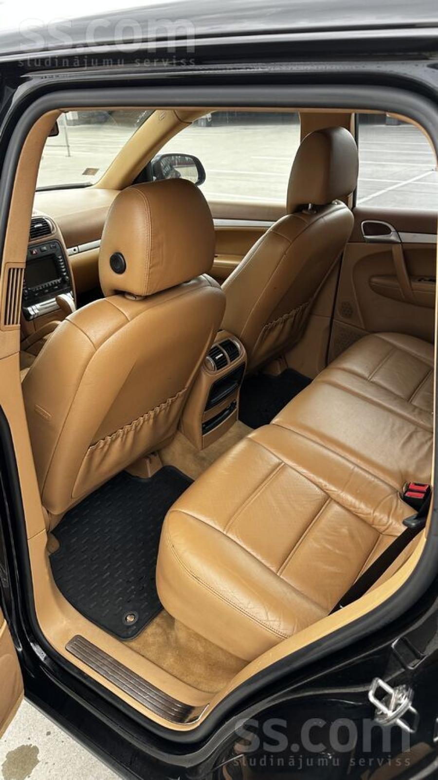 Melns Porsche Cayenne 2006 Jūrmala, ar dzinēja tilpumu 4.50 L un nobraukumu 367 tūkst. km par 3600 €, foto 8 vietnē AUTOMOTO.COM.LV