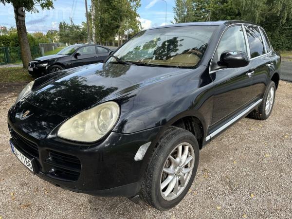 Black Porsche Cayenne 2006 in Riga, with an engine capacity of 3.20 L and mileage of 310 thousand km for 4490 €, photo 1 on AUTOMOTO.COM.LV
