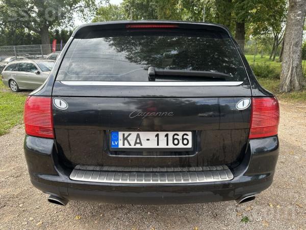 Black Porsche Cayenne 2006 in Riga, with an engine capacity of 3.20 L and mileage of 310 thousand km for 4490 €, photo 5 on AUTOMOTO.COM.LV