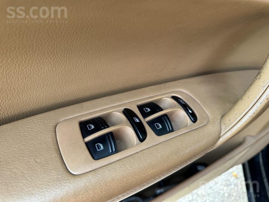 Melns Porsche Cayenne 2006 Rīga, ar dzinēja tilpumu 3.20 L un nobraukumu 310 tūkst. km par 4290 €, foto 26 vietnē AUTOMOTO.COM.LV