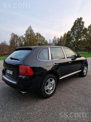 Melns Porsche Cayenne 2006 Limbaži, ar dzinēja tilpumu 3.20 L un nobraukumu 276 tūkst. km par 6800 €, foto 8 vietnē AUTOMOTO.COM.LV