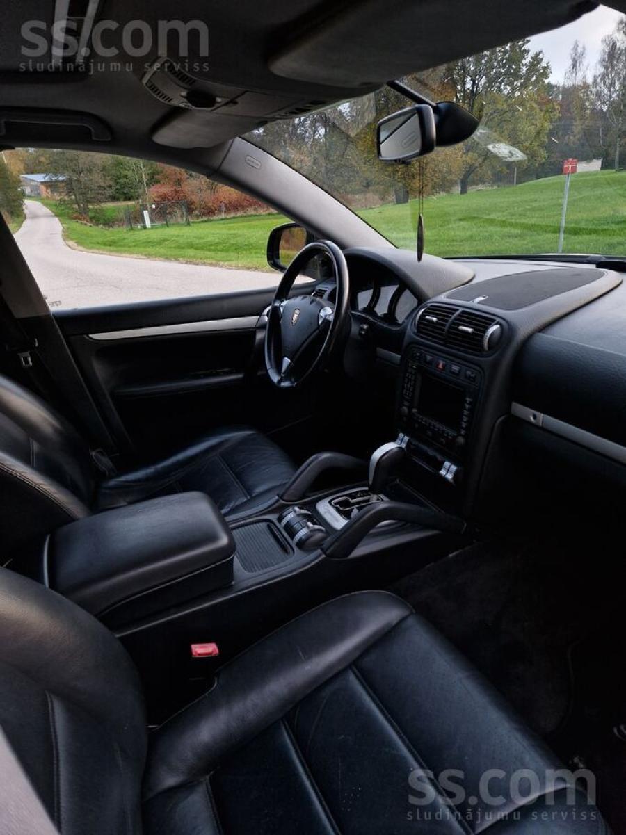 Melns Porsche Cayenne 2006 Limbaži, ar dzinēja tilpumu 3.20 L un nobraukumu 276 tūkst. km par 6800 €, foto 10 vietnē AUTOMOTO.COM.LV