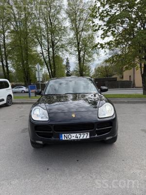 Black Porsche Cayenne 2006 in Riga, with an engine capacity of 3.20 L and mileage of 257 thousand km for 6100 €, photo 3 on AUTOMOTO.COM.LV
