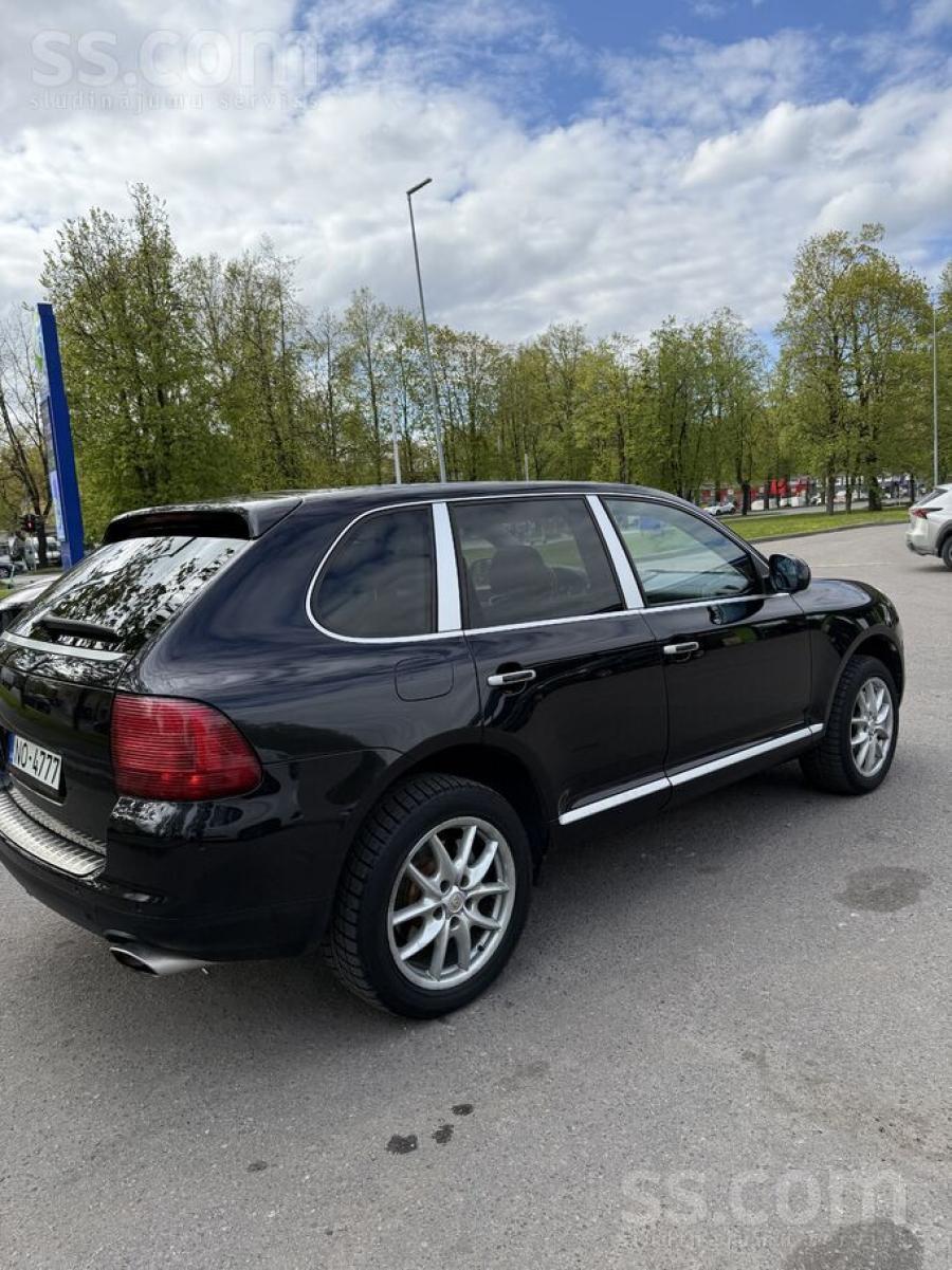 Black Porsche Cayenne 2006 in Riga, with an engine capacity of 3.20 L and mileage of 257 thousand km for 6100 €, photo 6 on AUTOMOTO.COM.LV