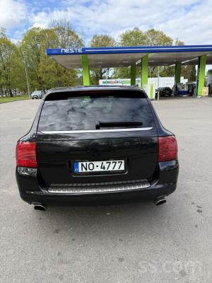 Black Porsche Cayenne 2006 in Riga, with an engine capacity of 3.20 L and mileage of 257 thousand km for 6100 €, photo 7 on AUTOMOTO.COM.LV
