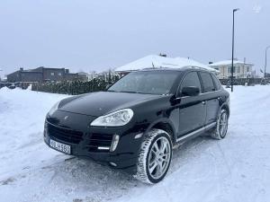 Black Porsche Cayenne 2007 in Vilnius, with an engine capacity of 4.80 L and mileage of 237 thousand km for 7200 €, photo  on AUTOMOTO.COM.LV