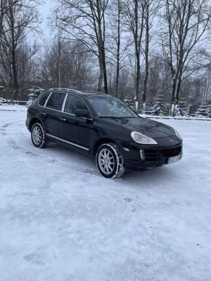 Black Porsche Cayenne 2007 in Vilnius, with an engine capacity of 3.60 L and mileage of 234 thousand km for 5500 €, photo 2 on AUTOMOTO.COM.LV
