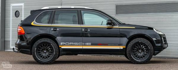 Black Porsche Cayenne 2007 in Klaipeda, with an engine capacity of 4.80 L and mileage of 224 thousand km for 13999 €, photo 5 on AUTOMOTO.COM.LV