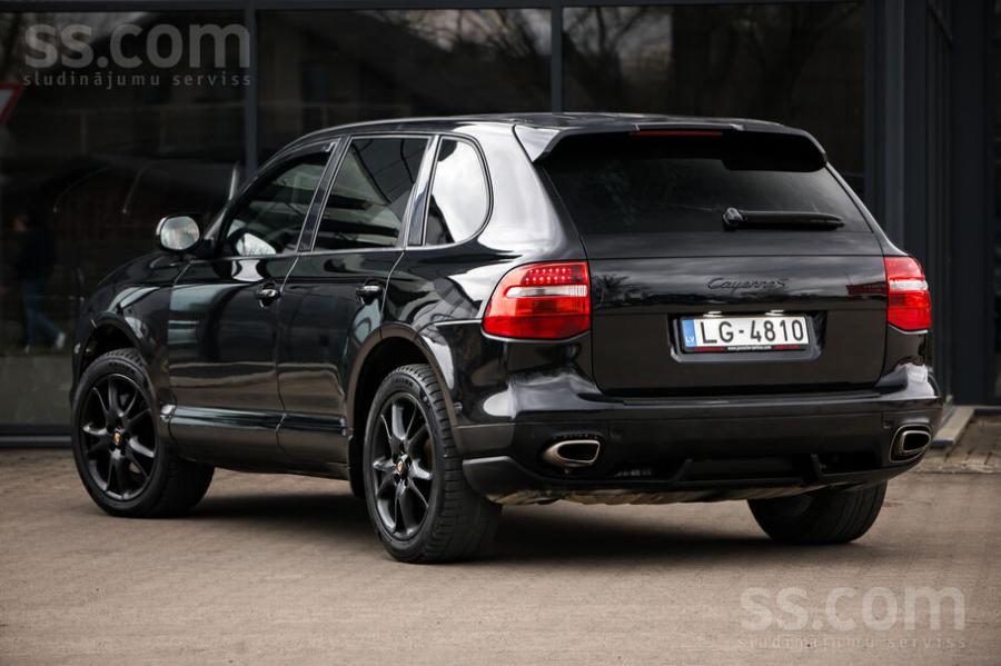 Melns Porsche Cayenne 2007 Jelgava, ar dzinēja tilpumu 3.60 L un nobraukumu 209 tūkst. km par 6999 €, foto 10 vietnē AUTOMOTO.COM.LV