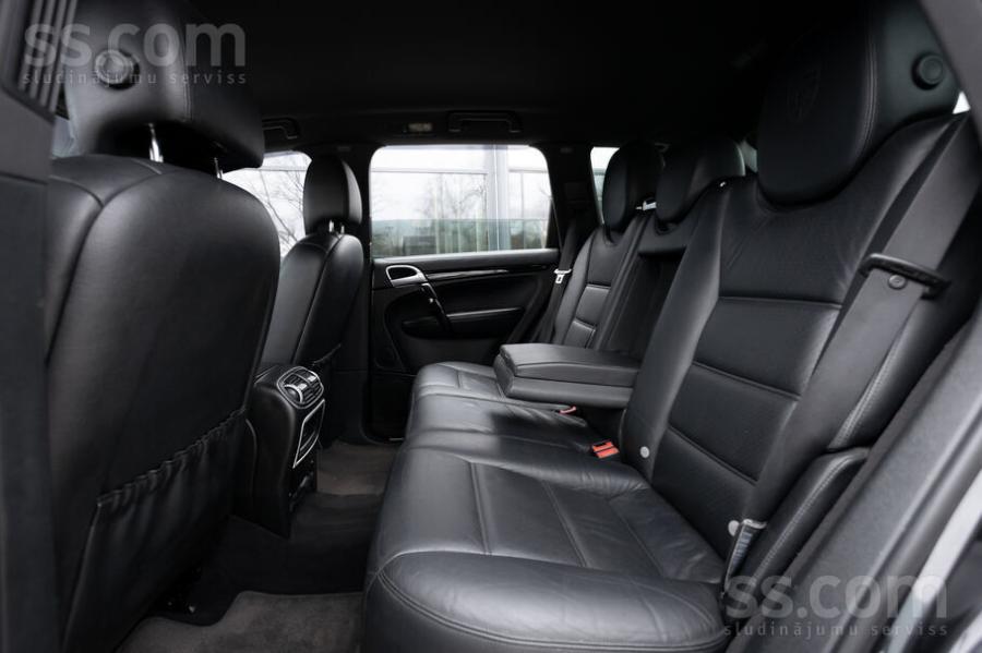 Melns Porsche Cayenne 2007 Jelgava, ar dzinēja tilpumu 3.60 L un nobraukumu 209 tūkst. km par 6999 €, foto 16 vietnē AUTOMOTO.COM.LV