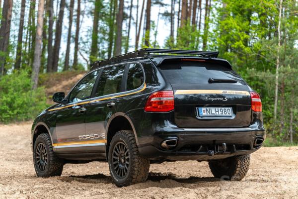 Melns Porsche Cayenne 2007 Rīga, ar dzinēja tilpumu 4.80 L un nobraukumu 224 tūkst. km par 15500 €, foto 4 vietnē AUTOMOTO.COM.LV