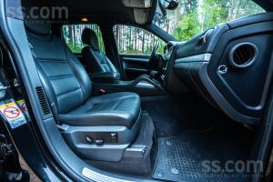 Melns Porsche Cayenne 2007 Rīga, ar dzinēja tilpumu 4.80 L un nobraukumu 224 tūkst. km par 15500 €, foto 8 vietnē AUTOMOTO.COM.LV