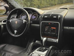 Черный Порше Каен 2007 в Рига, объемом двигателя 4.80 л и пробегом 273 тыс. км за 9500 €, фото 12 на AUTOMOTO.COM.LV