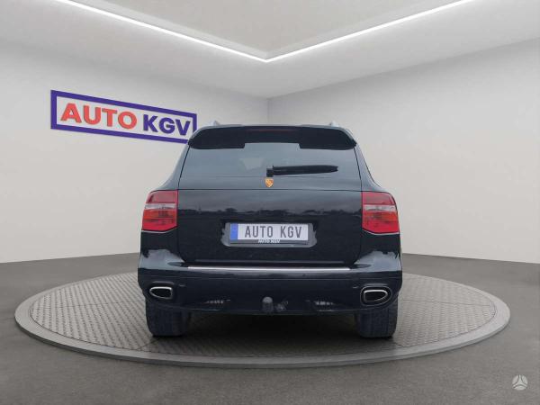 Melns Porsche Cayenne 2007 Viļņa, ar dzinēja tilpumu 3.60 L un nobraukumu 268 tūkst. km par 7999 €, foto 4 vietnē AUTOMOTO.COM.LV