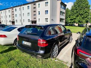 Melns Porsche Cayenne 2007 Rīga, ar dzinēja tilpumu 3.60 L un nobraukumu 163 tūkst. km par 7350 €, foto 5 vietnē AUTOMOTO.COM.LV