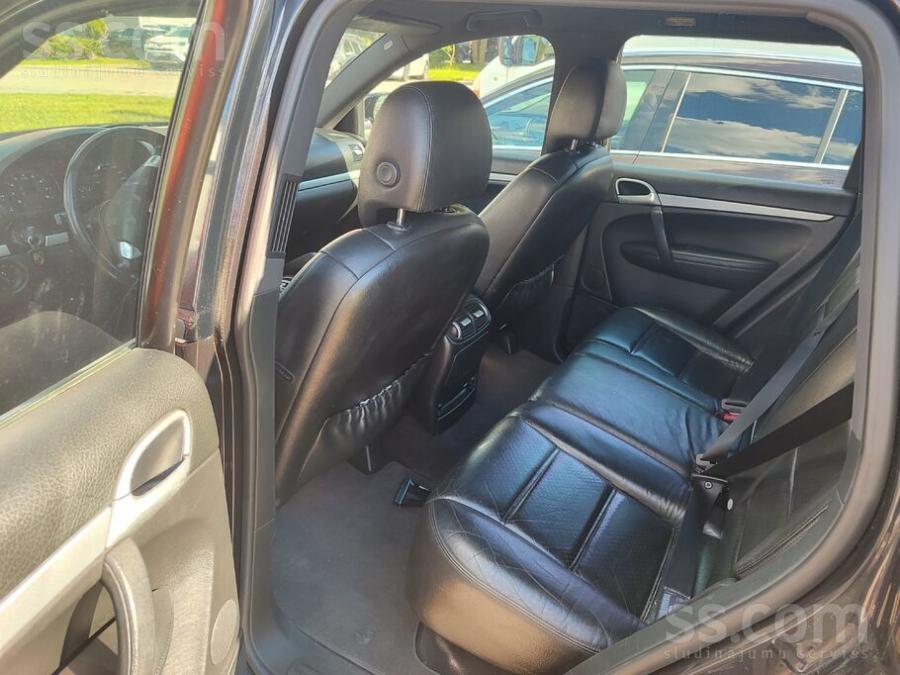 Melns Porsche Cayenne 2007 Rīga, ar dzinēja tilpumu 3.60 L un nobraukumu 163 tūkst. km par 7350 €, foto 7 vietnē AUTOMOTO.COM.LV
