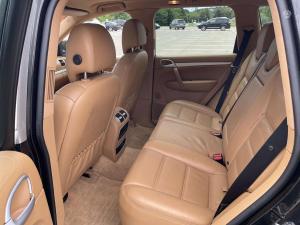 Melns Porsche Cayenne 2007 Viļņa, ar dzinēja tilpumu 4.81 L un nobraukumu 180 tūkst. km par 5800 €, foto 11 vietnē AUTOMOTO.COM.LV