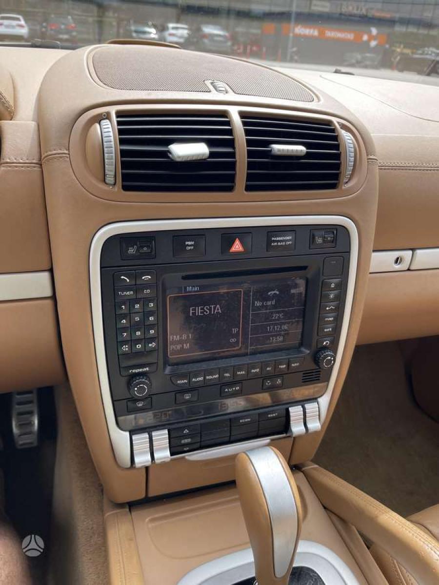Melns Porsche Cayenne 2007 Viļņa, ar dzinēja tilpumu 4.81 L un nobraukumu 180 tūkst. km par 5800 €, foto 14 vietnē AUTOMOTO.COM.LV