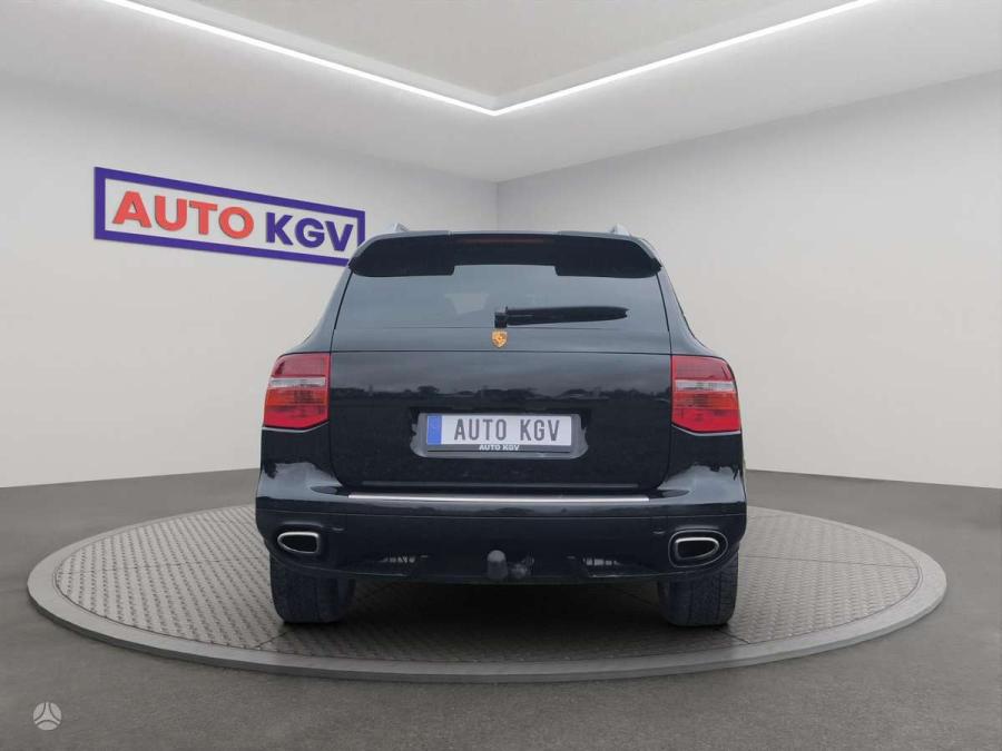 Black Porsche Cayenne 2007 in Kaunas, with an engine capacity of 3.60 L and mileage of 268 thousand km for 7999 €, photo 5 on AUTOMOTO.COM.LV