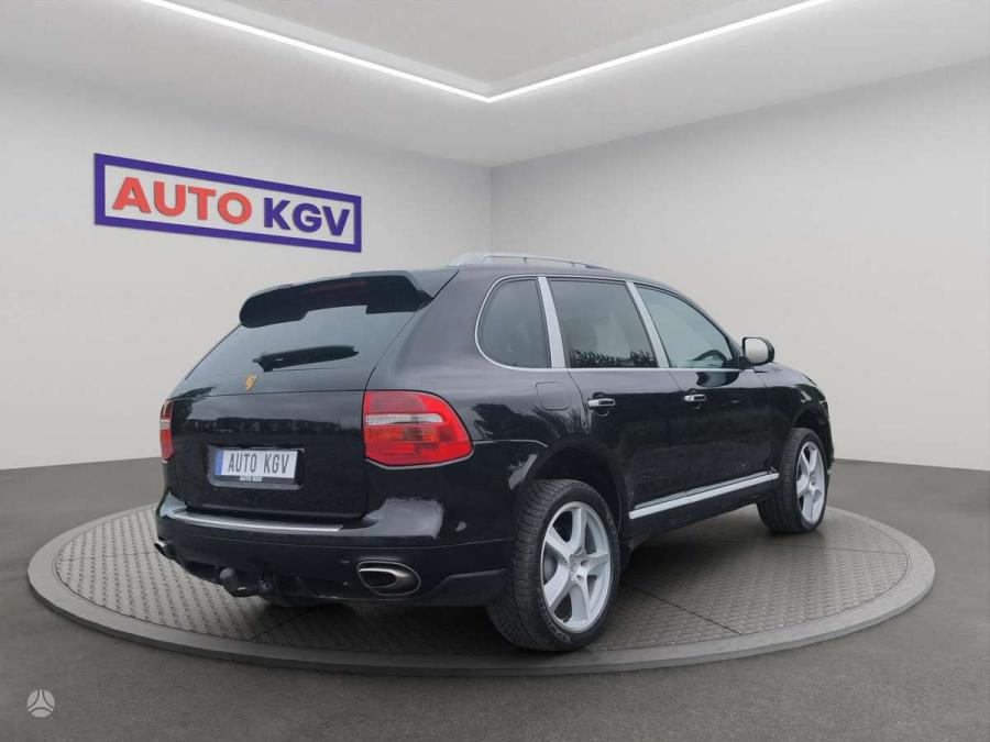 Black Porsche Cayenne 2007 in Kaunas, with an engine capacity of 3.60 L and mileage of 268 thousand km for 7999 €, photo 6 on AUTOMOTO.COM.LV