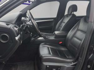 Black Porsche Cayenne 2007 in Kaunas, with an engine capacity of 3.60 L and mileage of 268 thousand km for 7999 €, photo 14 on AUTOMOTO.COM.LV