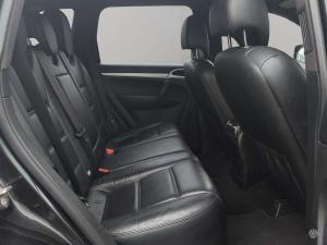 Black Porsche Cayenne 2007 in Kaunas, with an engine capacity of 3.60 L and mileage of 268 thousand km for 7999 €, photo 10 on AUTOMOTO.COM.LV