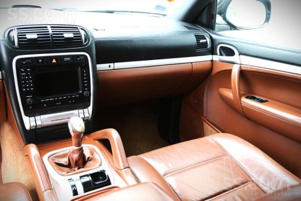 Melns Porsche Cayenne 2008 Rīga, ar dzinēja tilpumu 3.60 L un nobraukumu 0 tūkst. km par 6995 €, foto 9 vietnē AUTOMOTO.COM.LV