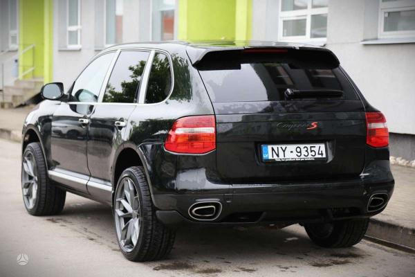 Melns Porsche Cayenne 2008 Rīga, ar dzinēja tilpumu 3.60 L un nobraukumu 286 tūkst. km par 6995 €, foto 5 vietnē AUTOMOTO.COM.LV