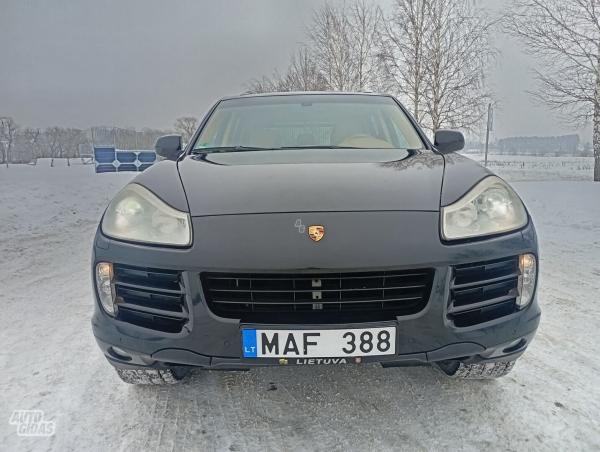 Melns Porsche Cayenne 2008 Viļņa, ar dzinēja tilpumu 4.80 L un nobraukumu 240 tūkst. km par 5800 €, foto 2 vietnē AUTOMOTO.COM.LV
