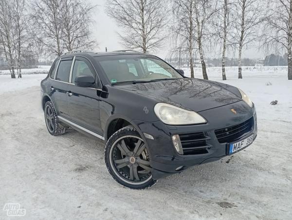 Melns Porsche Cayenne 2008 Viļņa, ar dzinēja tilpumu 4.80 L un nobraukumu 240 tūkst. km par 5800 €, foto 3 vietnē AUTOMOTO.COM.LV