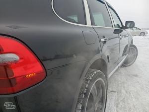 Black Porsche Cayenne 2008 in Vilnius, with an engine capacity of 4.80 L and mileage of 240 thousand km for 5800 €, photo 10 on AUTOMOTO.COM.LV