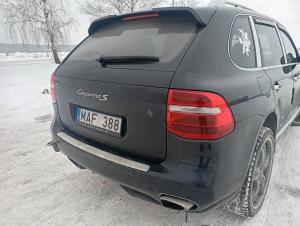 Black Porsche Cayenne 2008 in Vilnius, with an engine capacity of 4.80 L and mileage of 240 thousand km for 5800 €, photo 12 on AUTOMOTO.COM.LV
