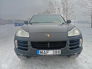 Black Porsche Cayenne 2008 in Vilnius, with an engine capacity of 4.80 L and mileage of 240 thousand km for 5800 €, photo 2 on AUTOMOTO.COM.LV