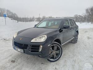 Black Porsche Cayenne 2008 in Vilnius, with an engine capacity of 4.80 L and mileage of 240 thousand km for 5800 €, photo 3 on AUTOMOTO.COM.LV