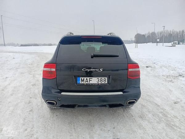 Melns Porsche Cayenne 2008 Viļņa, ar dzinēja tilpumu 4.80 L un nobraukumu 240 tūkst. km par 5800 €, foto 6 vietnē AUTOMOTO.COM.LV