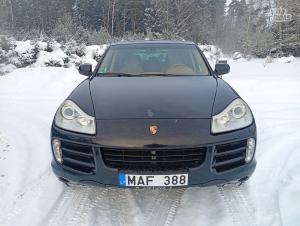 Black Porsche Cayenne 2008 in Vilnius, with an engine capacity of 4.80 L and mileage of 240 thousand km for 5800 €, photo 2 on AUTOMOTO.COM.LV