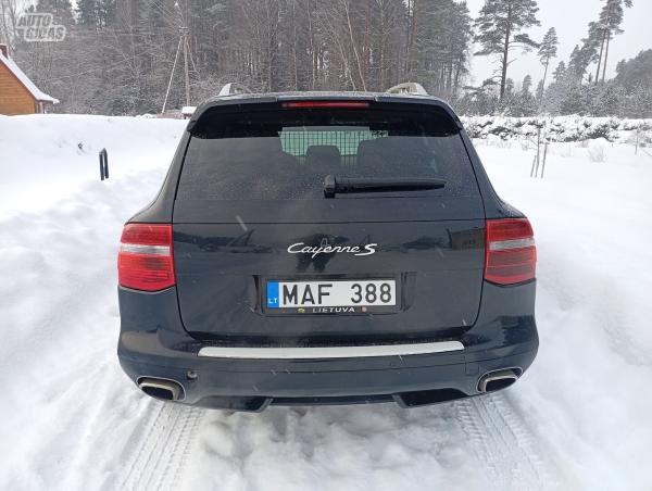 Melns Porsche Cayenne 2008 Viļņa, ar dzinēja tilpumu 4.80 L un nobraukumu 240 tūkst. km par 5800 €, foto 6 vietnē AUTOMOTO.COM.LV