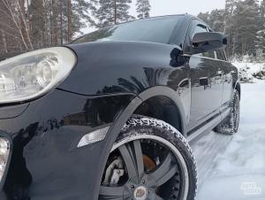 Black Porsche Cayenne 2008 in Vilnius, with an engine capacity of 4.80 L and mileage of 240 thousand km for 5800 €, photo 9 on AUTOMOTO.COM.LV