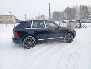 Black Porsche Cayenne 2008 in Vilnius, with an engine capacity of 4.80 L and mileage of 240 thousand km for 5800 €, photo 12 on AUTOMOTO.COM.LV